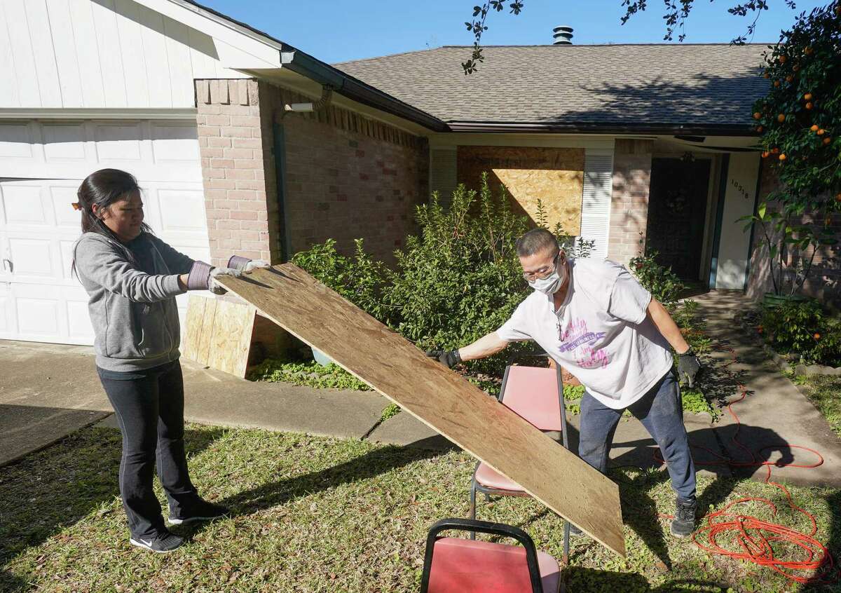 Dramatic before and after photos show effects of west Houston explosion ...