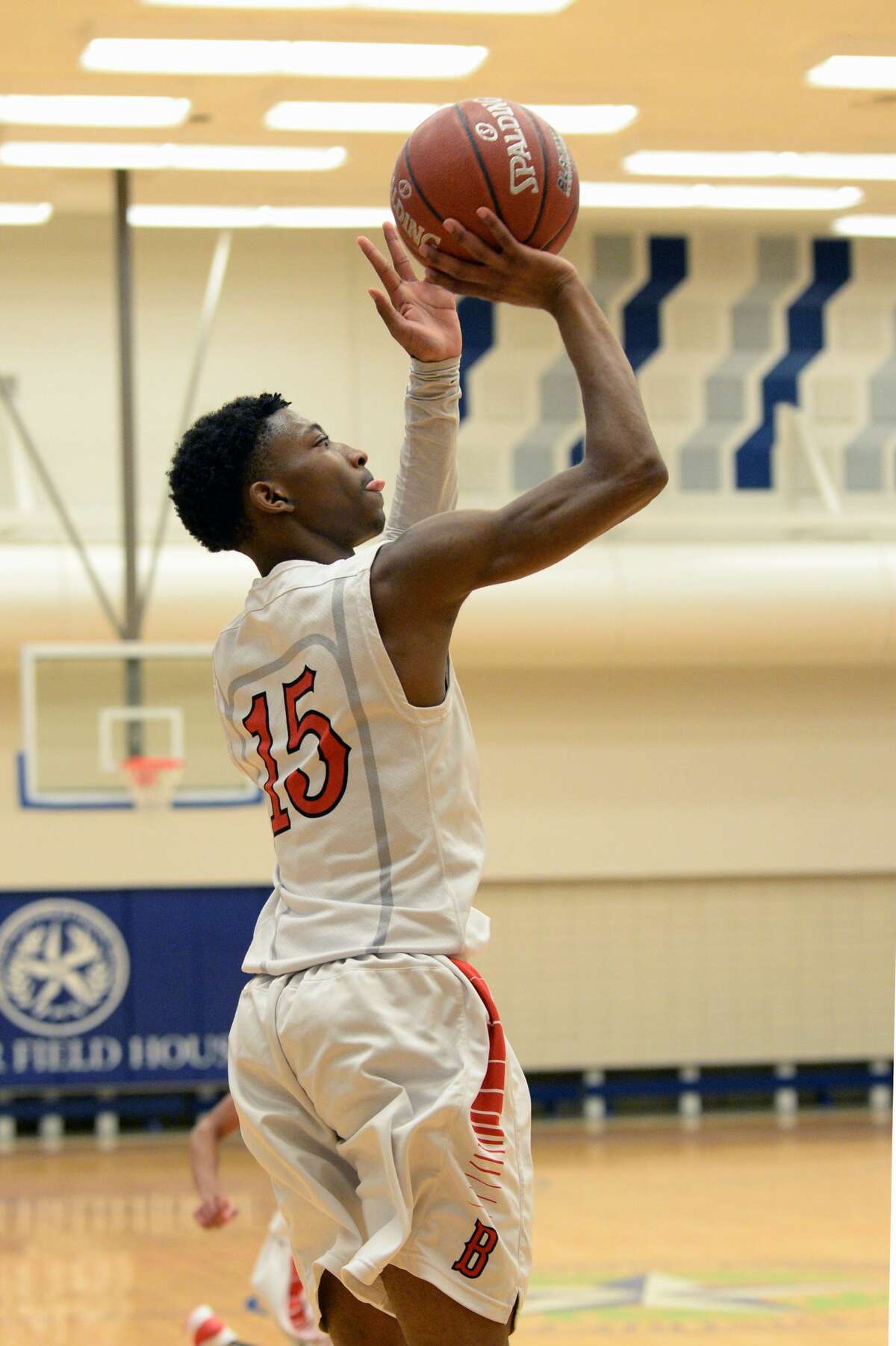 Bellaire defeats Lamar, takes first place in District 18-6A