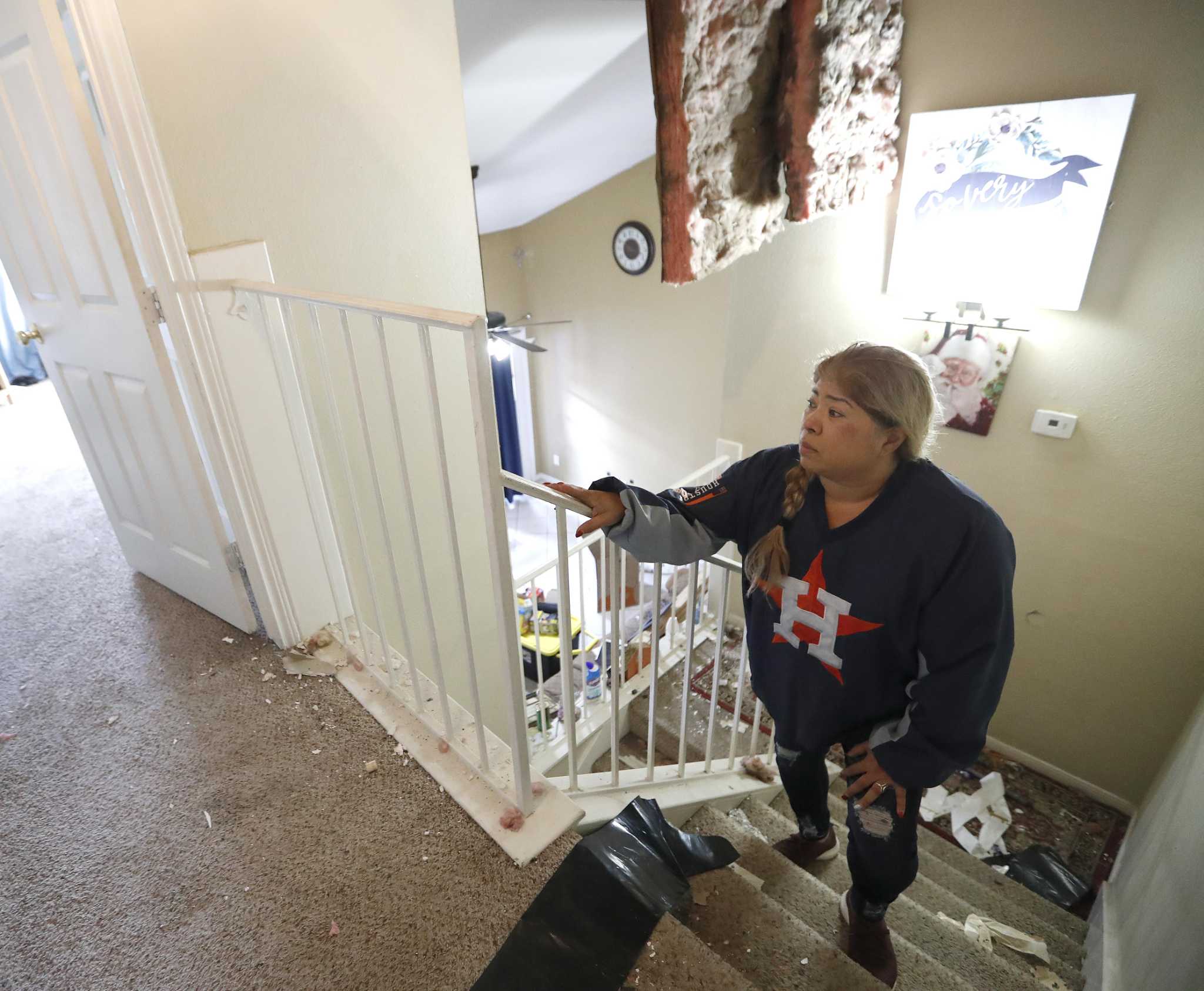 Homes near Watson Grinding explosion continue to crumble