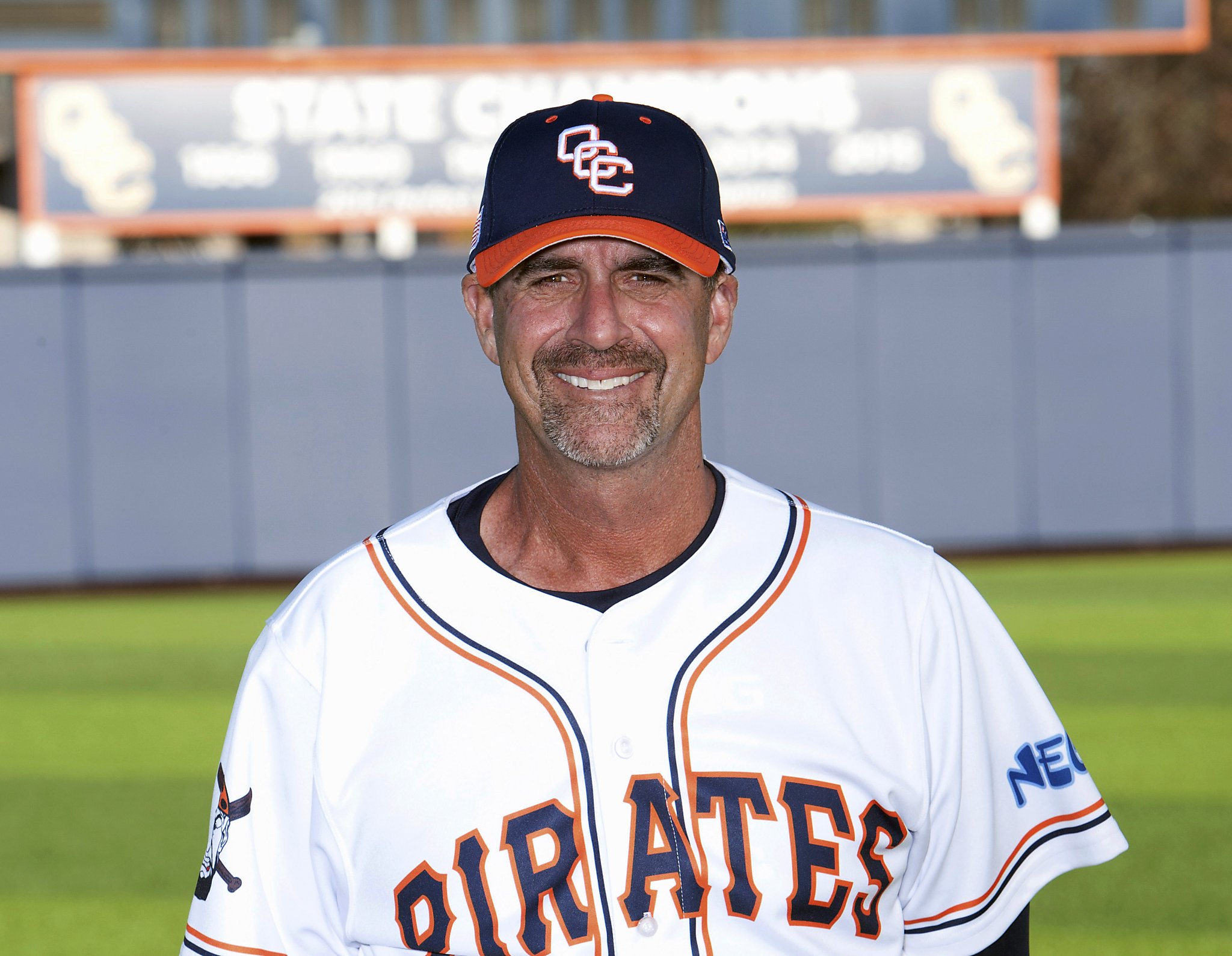 College baseball coach dies in crash that killed Bryant