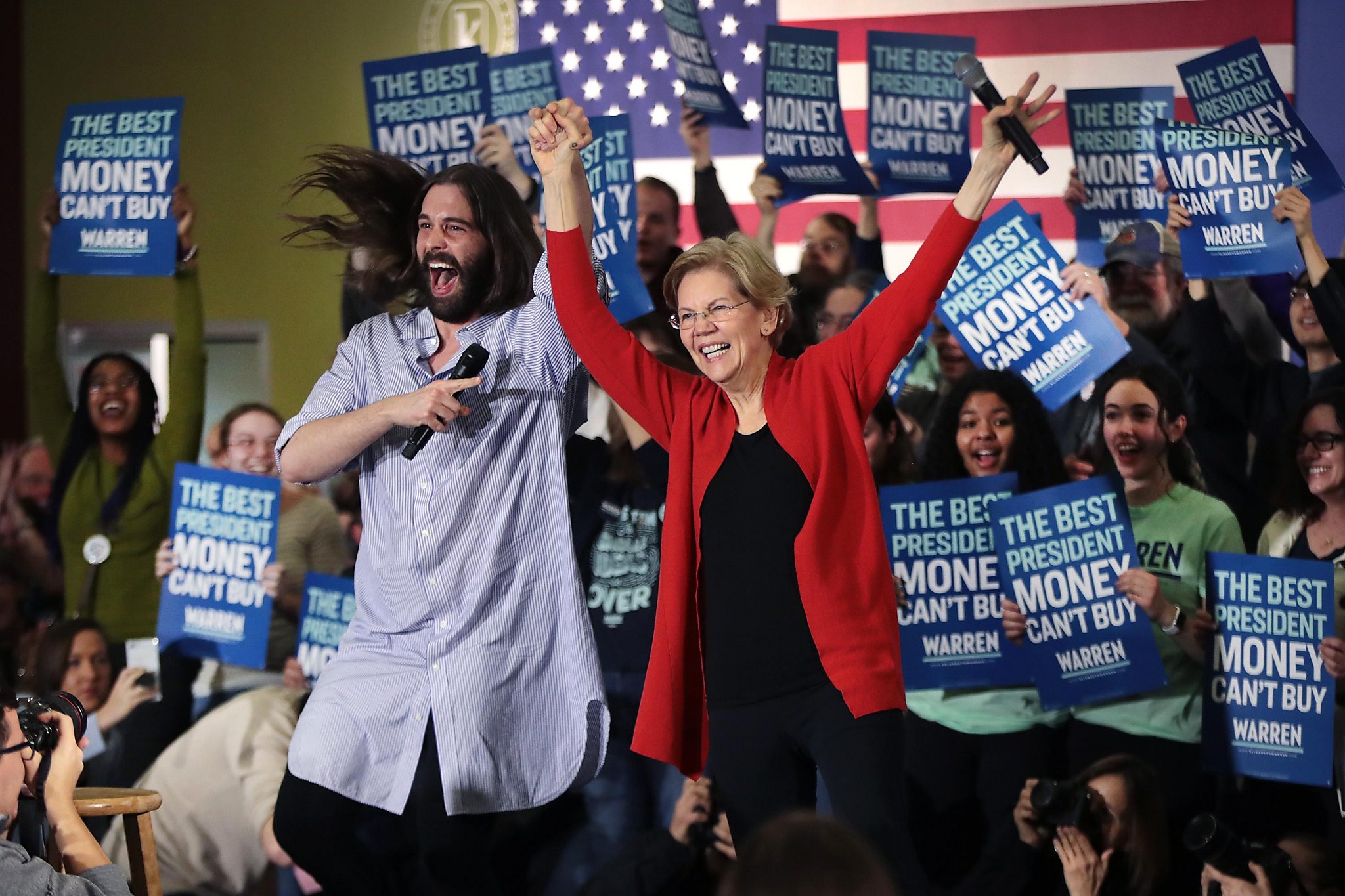 Warren looks for surge in last days before Iowa vote