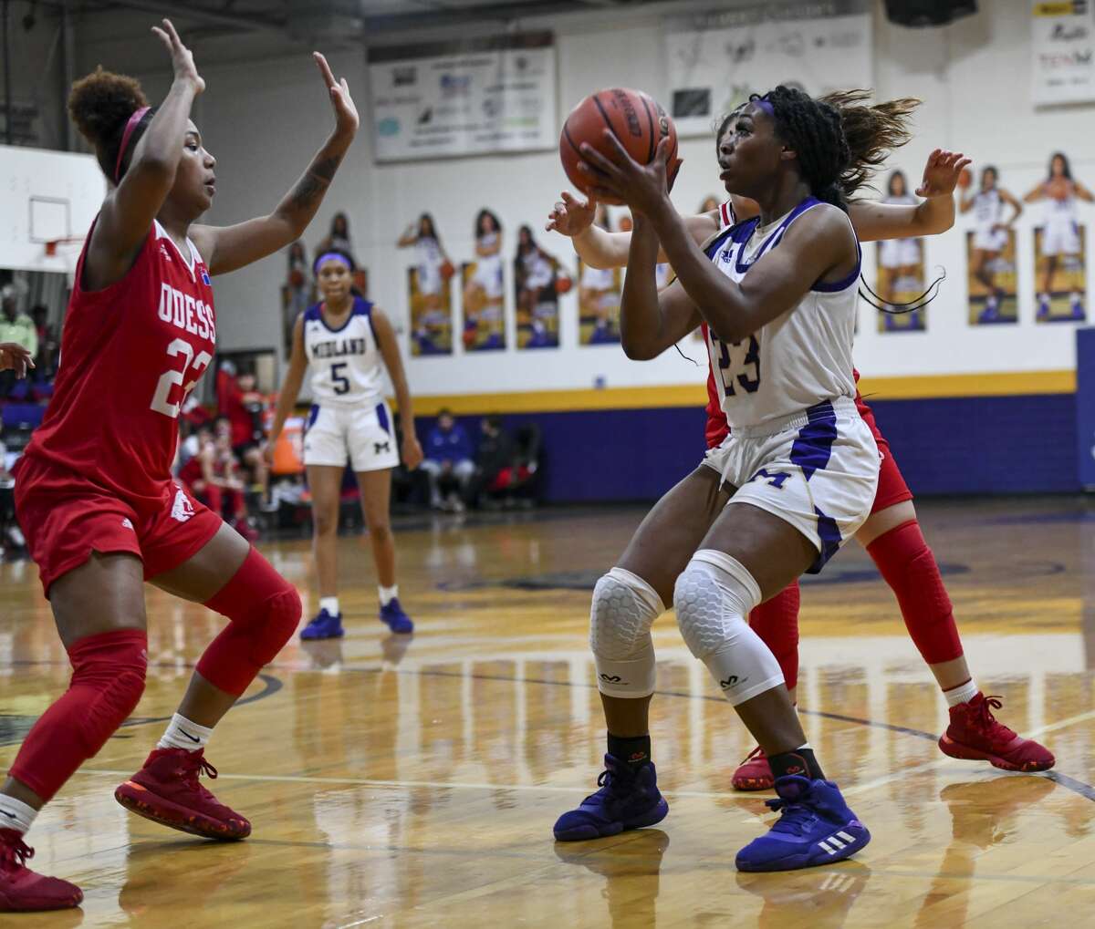 MHS Girls Basketball defeat Odessa High