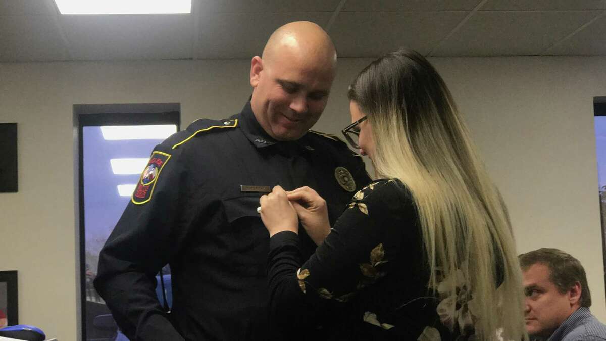 Willis officers honored for rescuing woman trapped in overturned car in ...