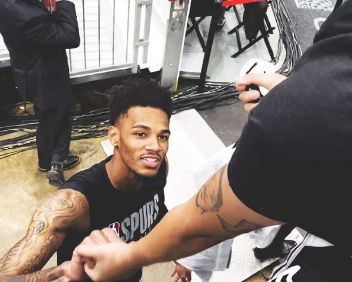 Dejounte Murray meets Spurs fan who got a tattoo of his jersey