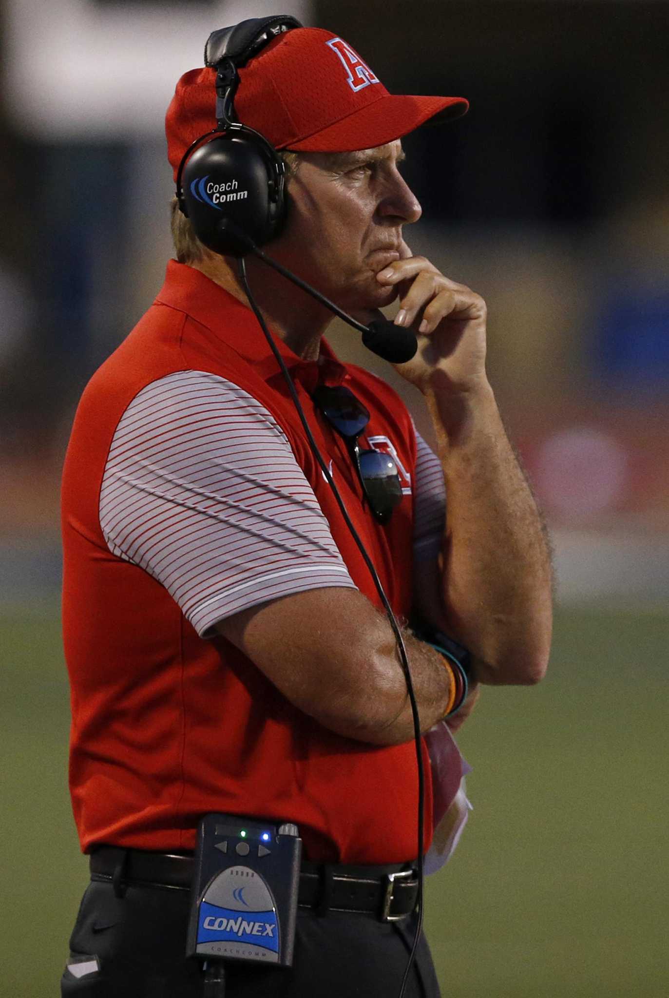 Veteran area football coach announces retirement