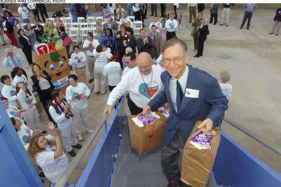 H-E-B chairman, Elon Musk on Forbes list of billionaires