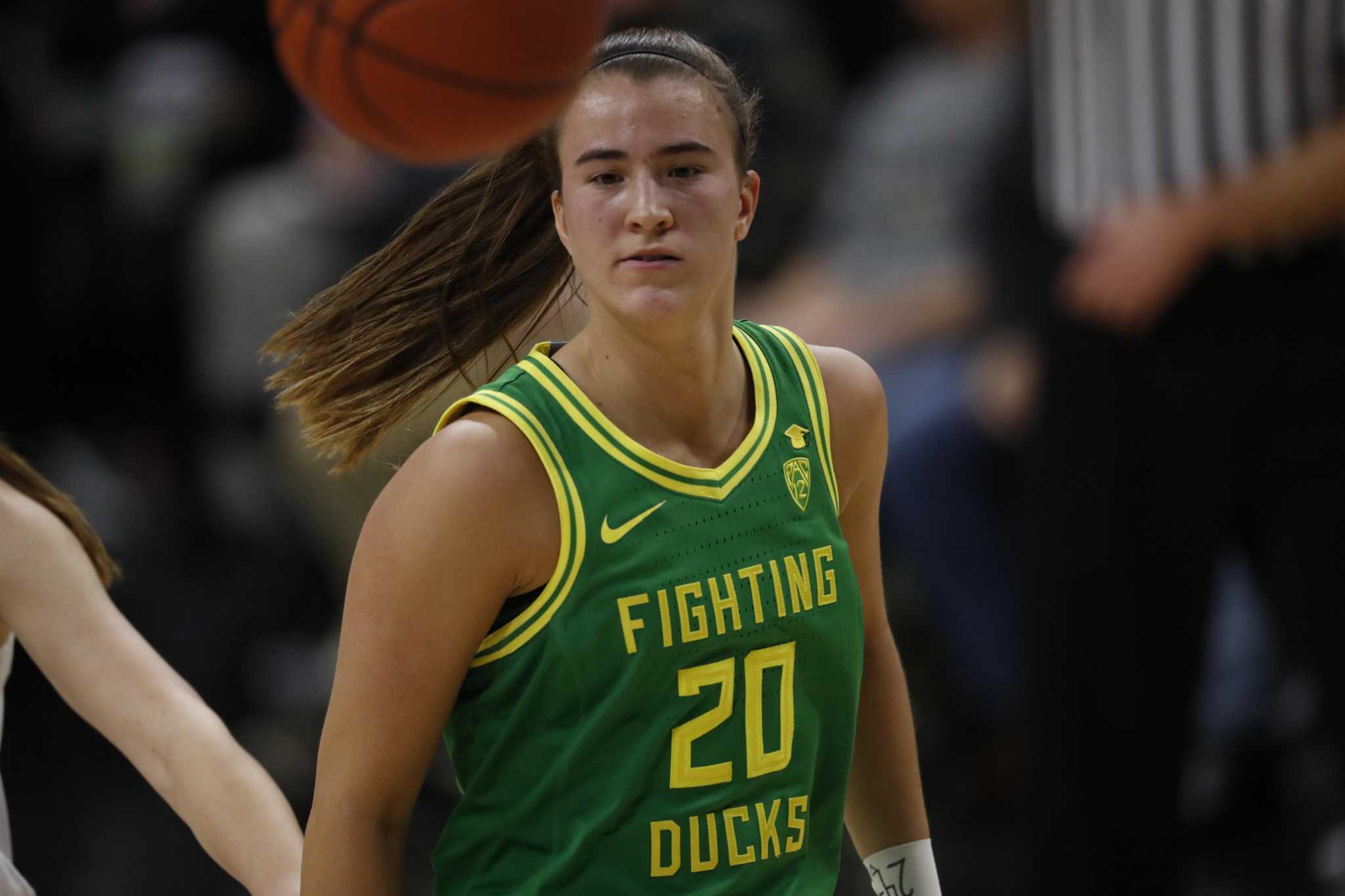 Jeff Jacobs: Oregon has Sabrina, and the Huskies don’t