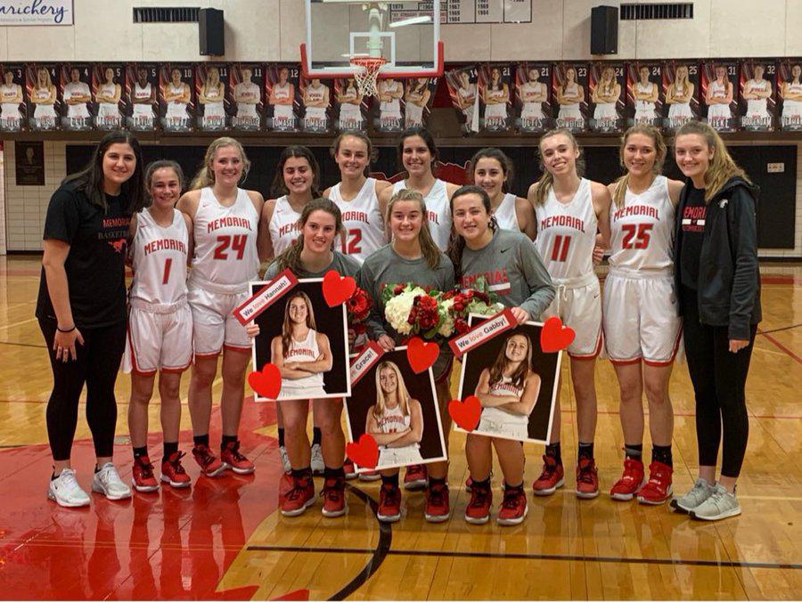 Memorial girls basketball honors seniors, prepares for final stretch