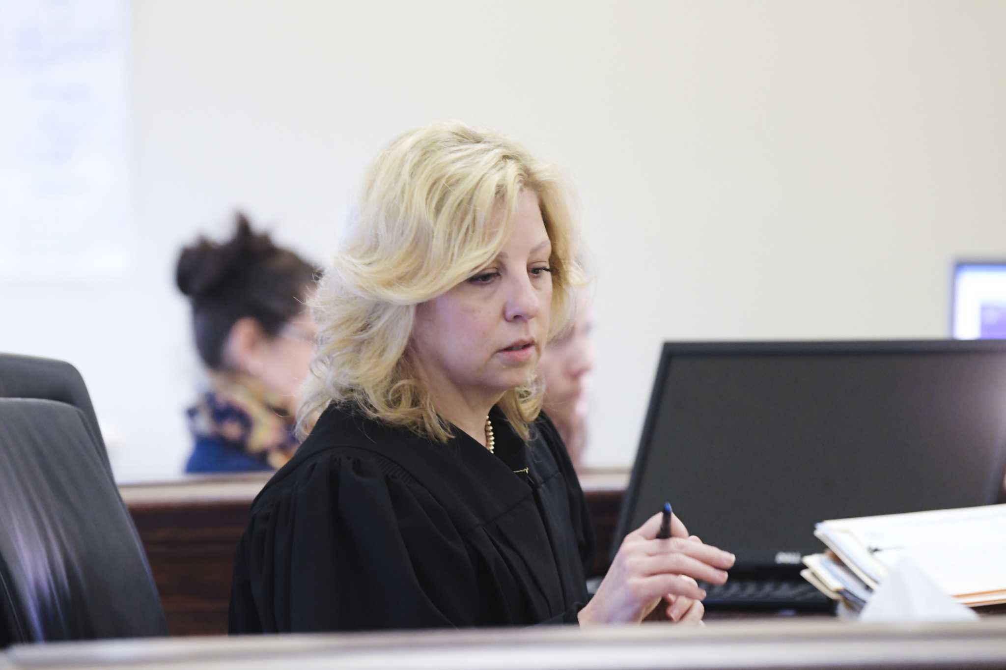 Rensselaer County judge: Bail to stand for retired Albany cop who shot ...