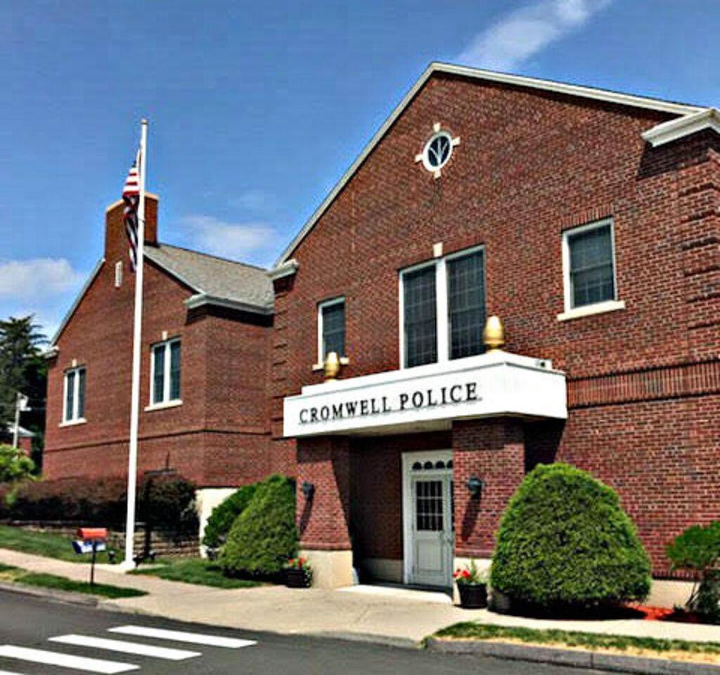 Cromwell Town Council approves resolution to support Police Department Cromwell Town Council approves resolution to support Police Department