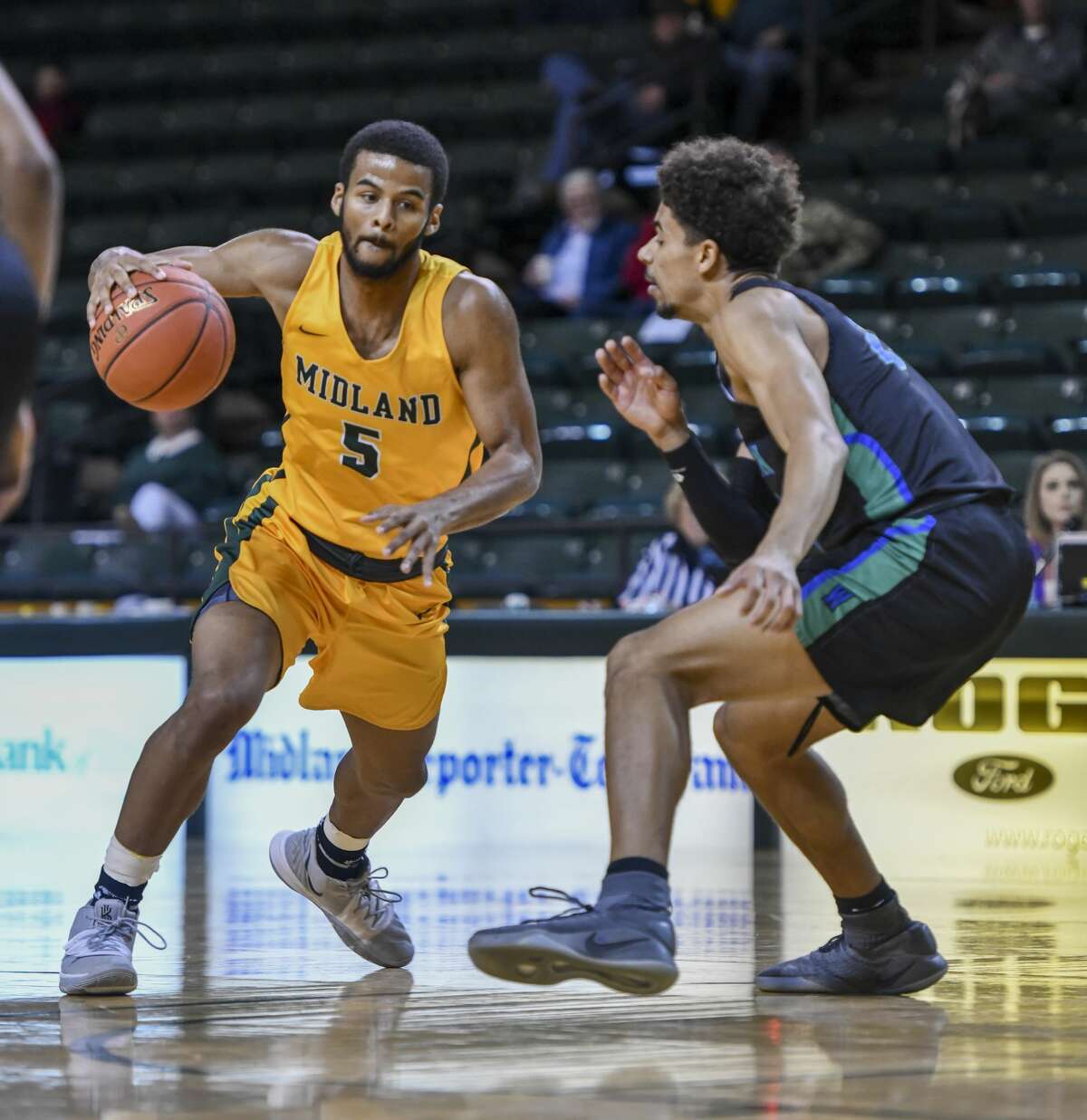 JC BASKETBALL: Richardson looks to lead Chaps this season