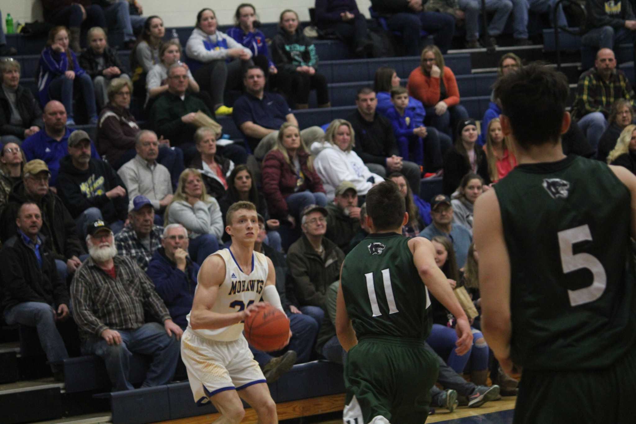 McLaughlin hoping to lead Mohawks to strong finish