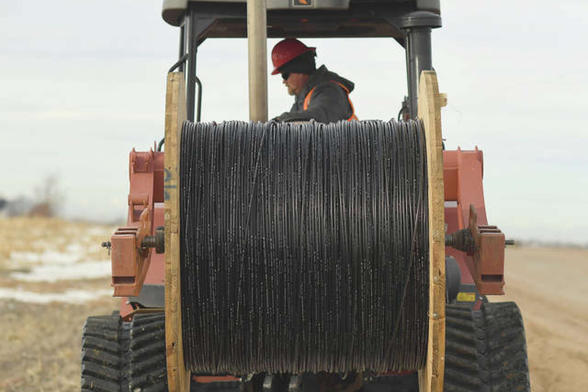 CassComm installing fiber-optic network in Murrayville