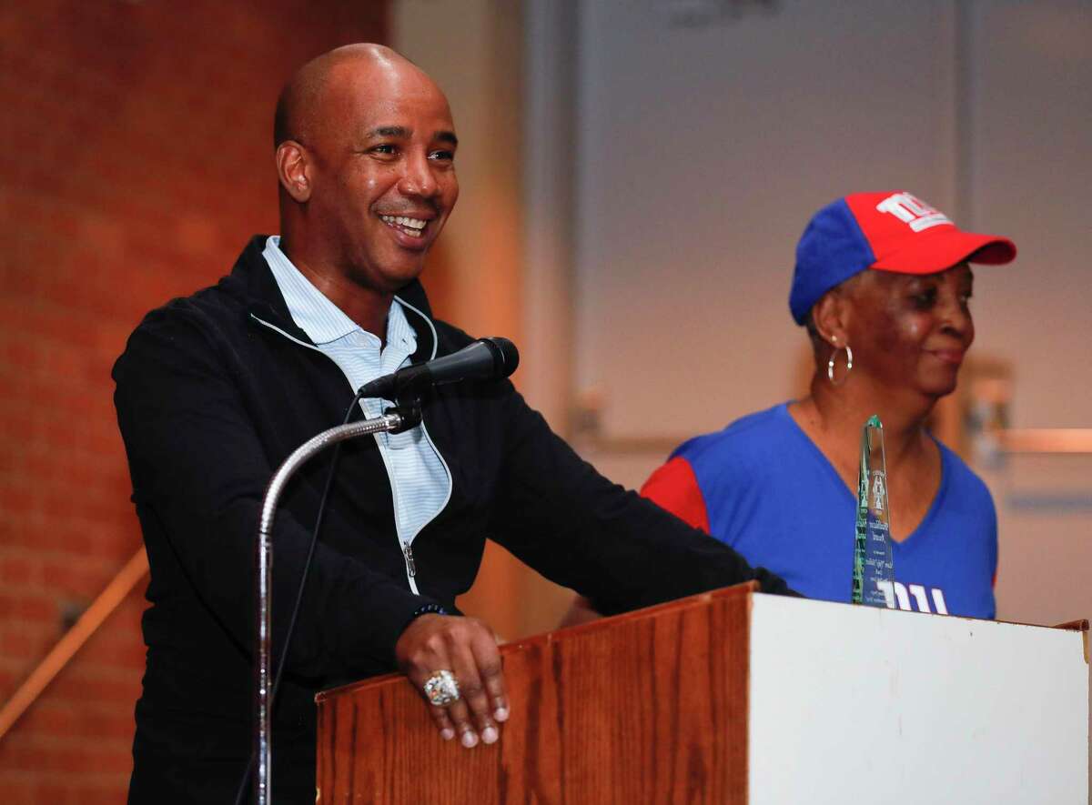 Conroe honors Coach Tolbert, community leaders