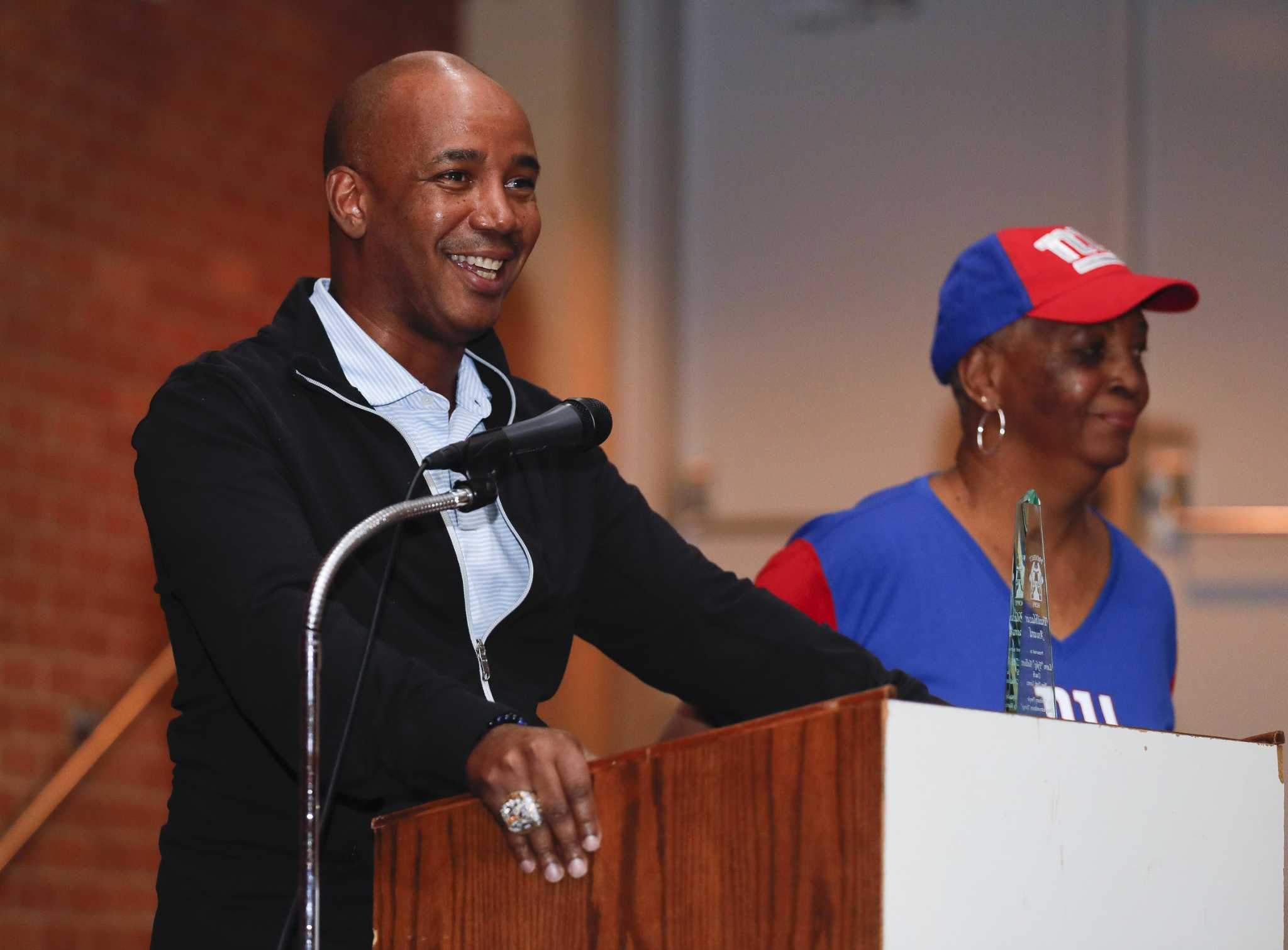 Conroe honors Coach Tolbert, community leaders