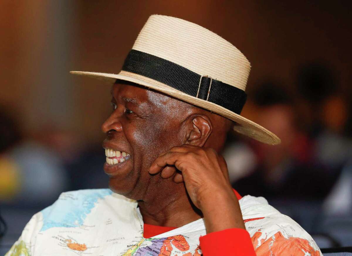 Conroe honors Coach Tolbert, community leaders