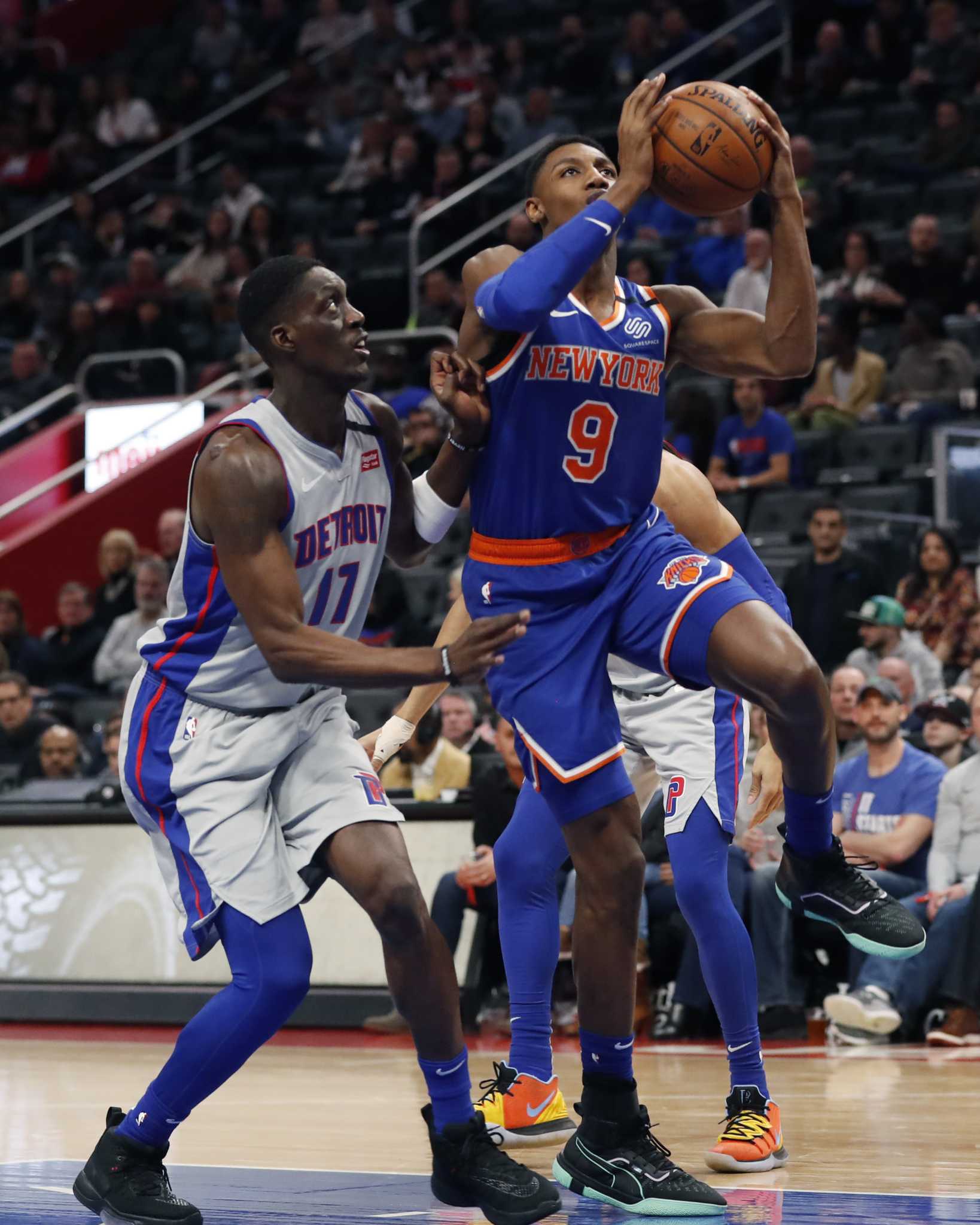 Knicks edge Pistons for 4th straight victory