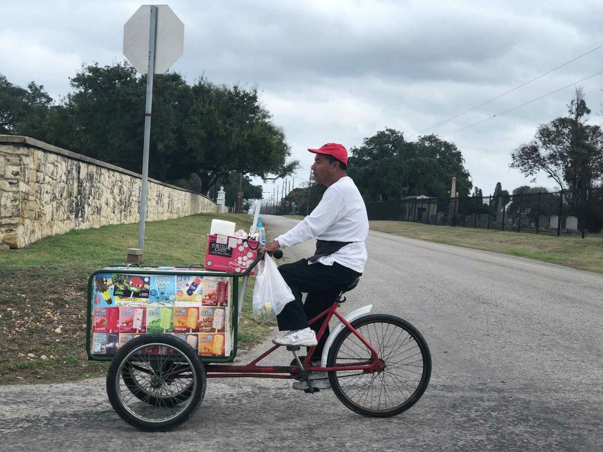 Dangers don’t keep paleta man from peddling wares in San Antonio