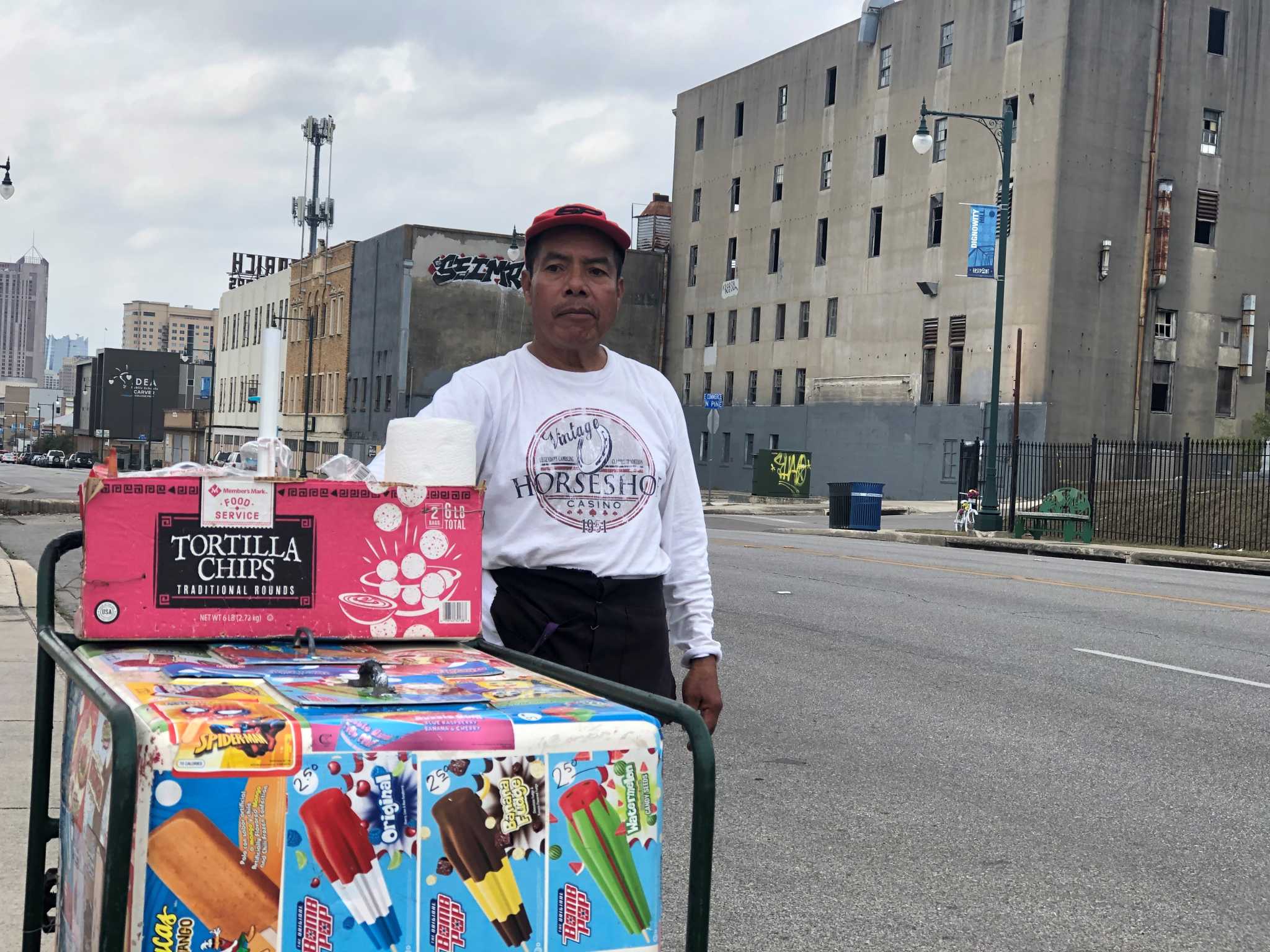 Dangers don’t keep paleta man from peddling wares in San Antonio