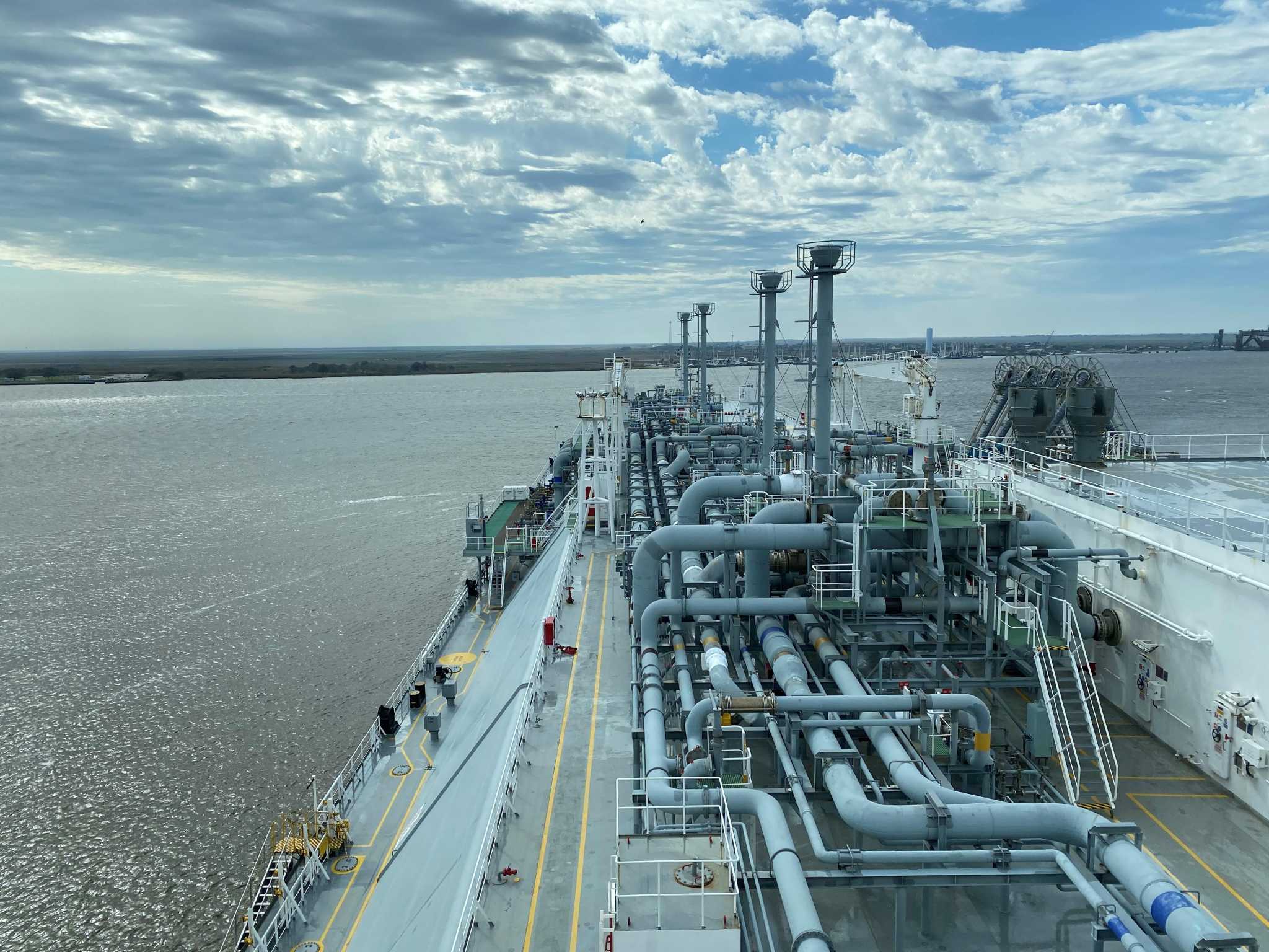 Global LNG trade remained flat in 2020, EIA says