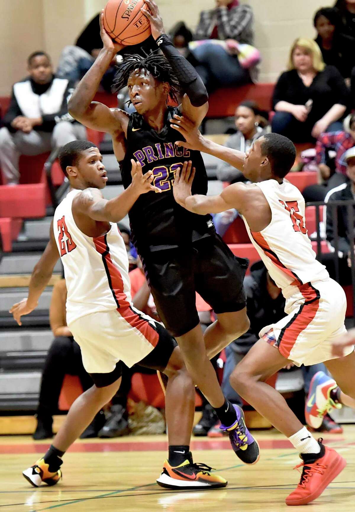 Ex-Prince Tech standout Kazell Stewart signs to play at SCSU