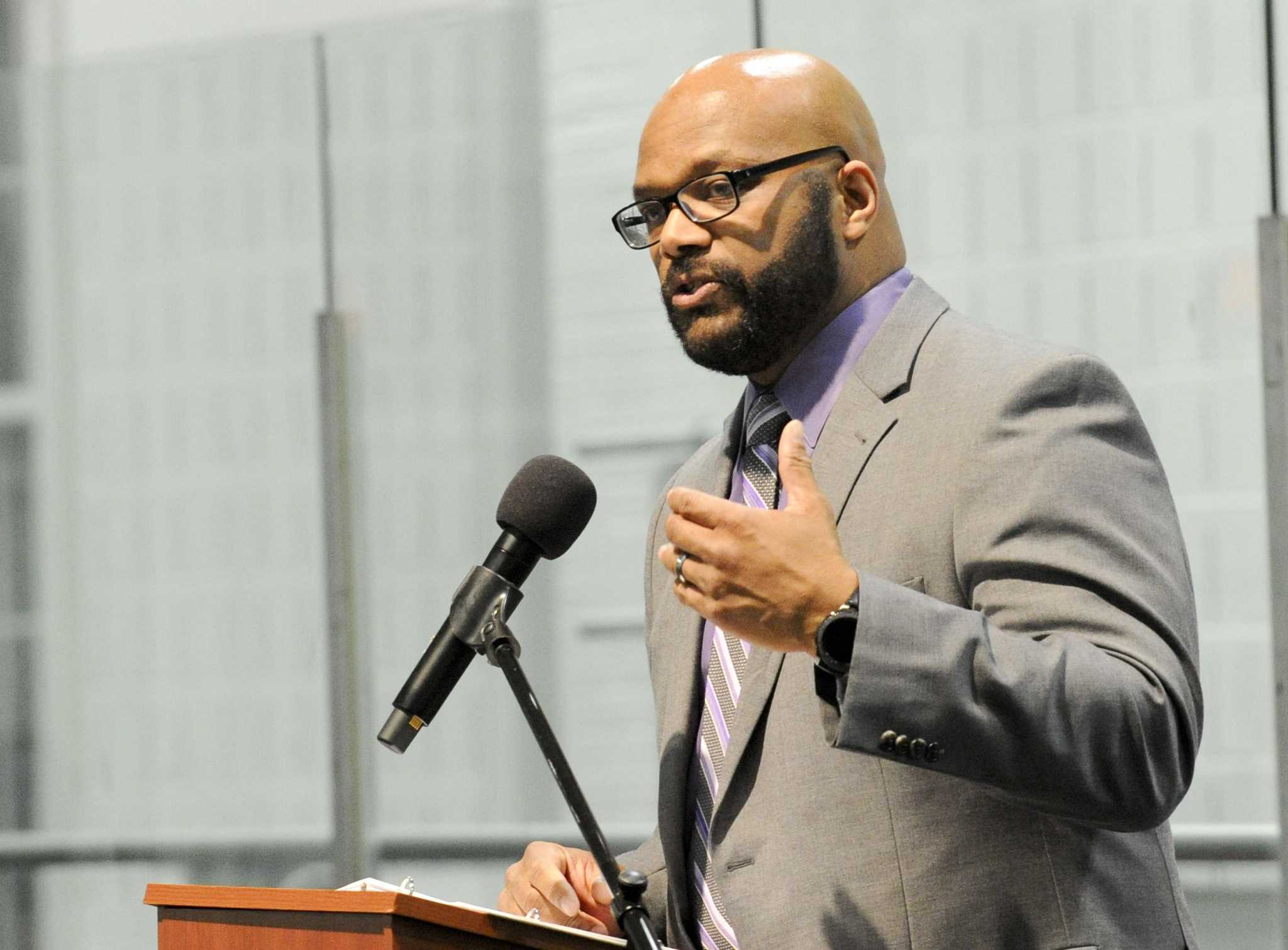 Boys & Girls Club CEO Bobby Walker Jr. moving to Greenwich Academy