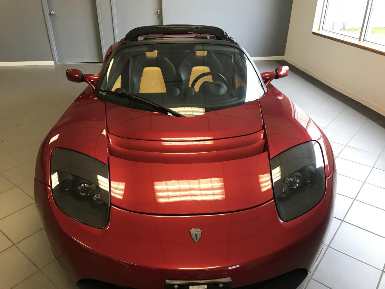 Tesla celebrates ability to lease its vehicles in CT