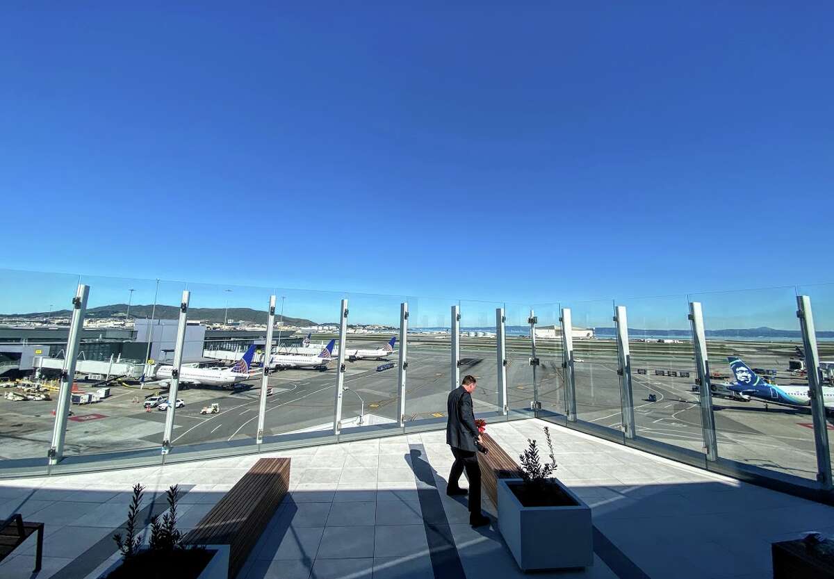 First look at SFO's spectacular new outdoor observation deck - PHOTOS