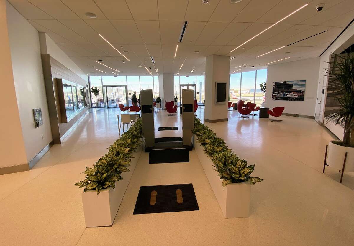 First look at SFO's spectacular new outdoor observation deck - PHOTOS