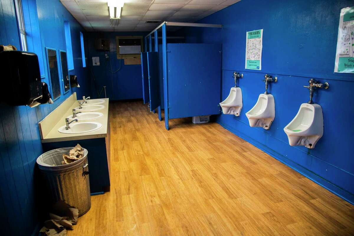 Houston ISD trustees face key vote in push for November bond election