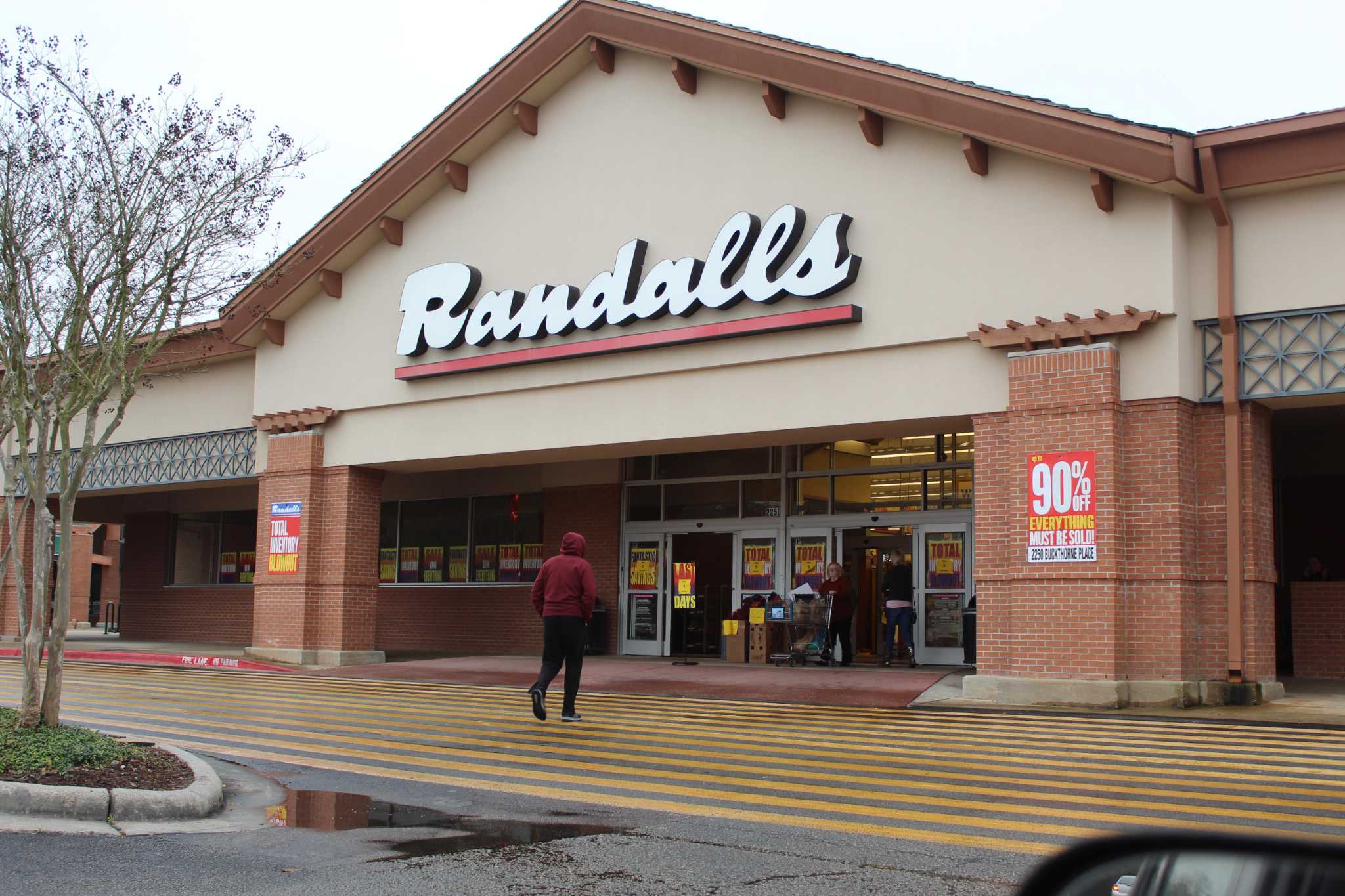 2 Randalls in Woodlands to close permanently Saturday night
