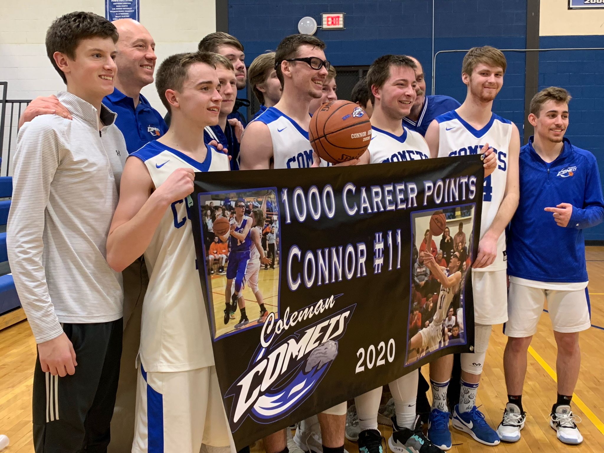 Coleman's Arnold scores 1,000th point, Comets keep on winning