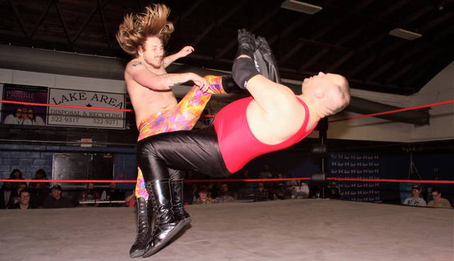 Routt grad Zach Overton to wrestle at Bogarts Saturday