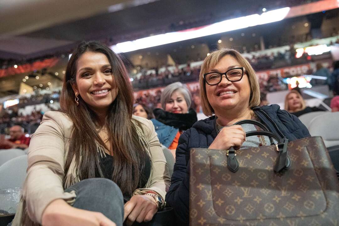 Becky G's acoustic cover of Selena's 'Dreaming of You' had fans at the ...