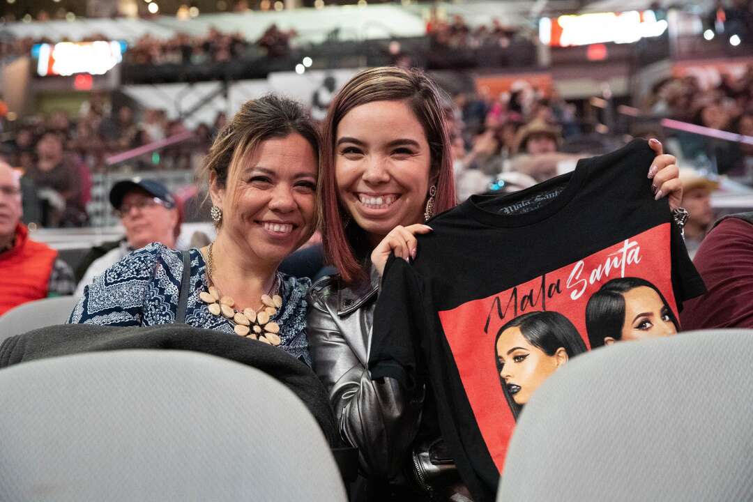 Becky G's acoustic cover of Selena's 'Dreaming of You' had fans at the ...