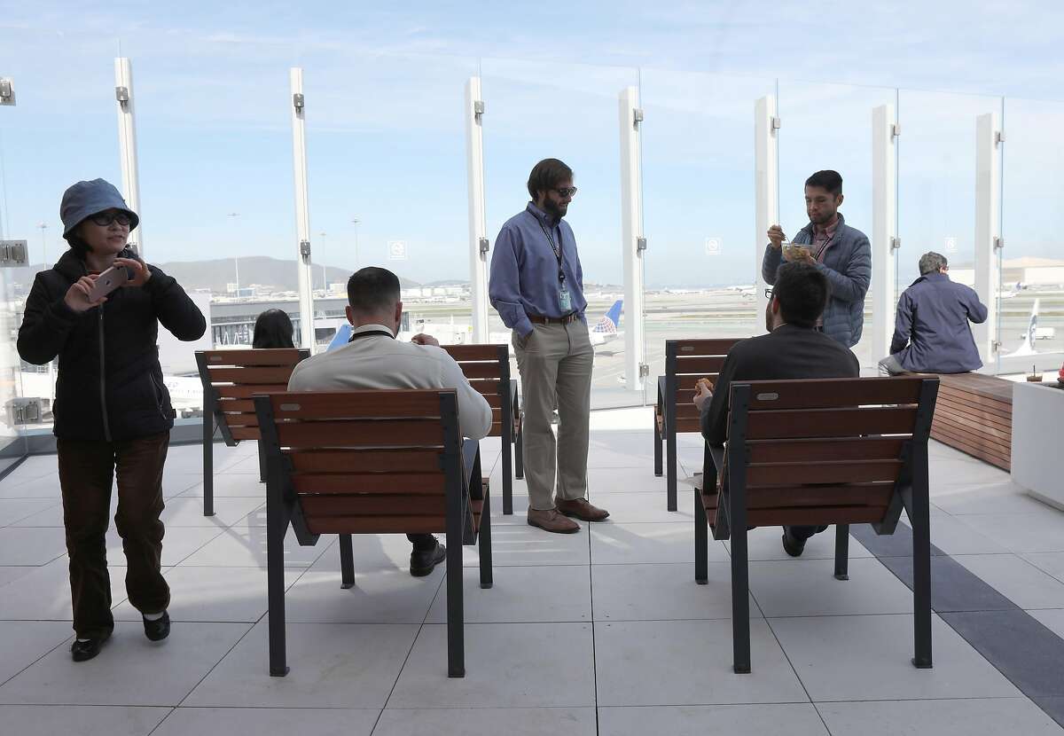 SFO opens new observation deck, with 180-degree runway views