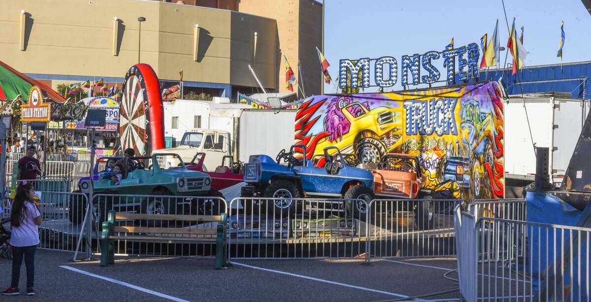 Photos: Locals come out for WBCA carnival at Sames Arena