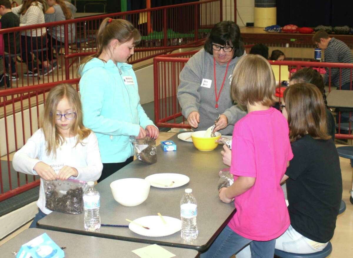 33 youth participate in 4-H Projects Galore