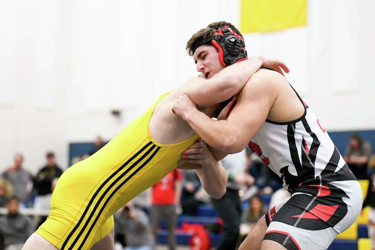 Xavier wins fourth straight SCC wrestling title