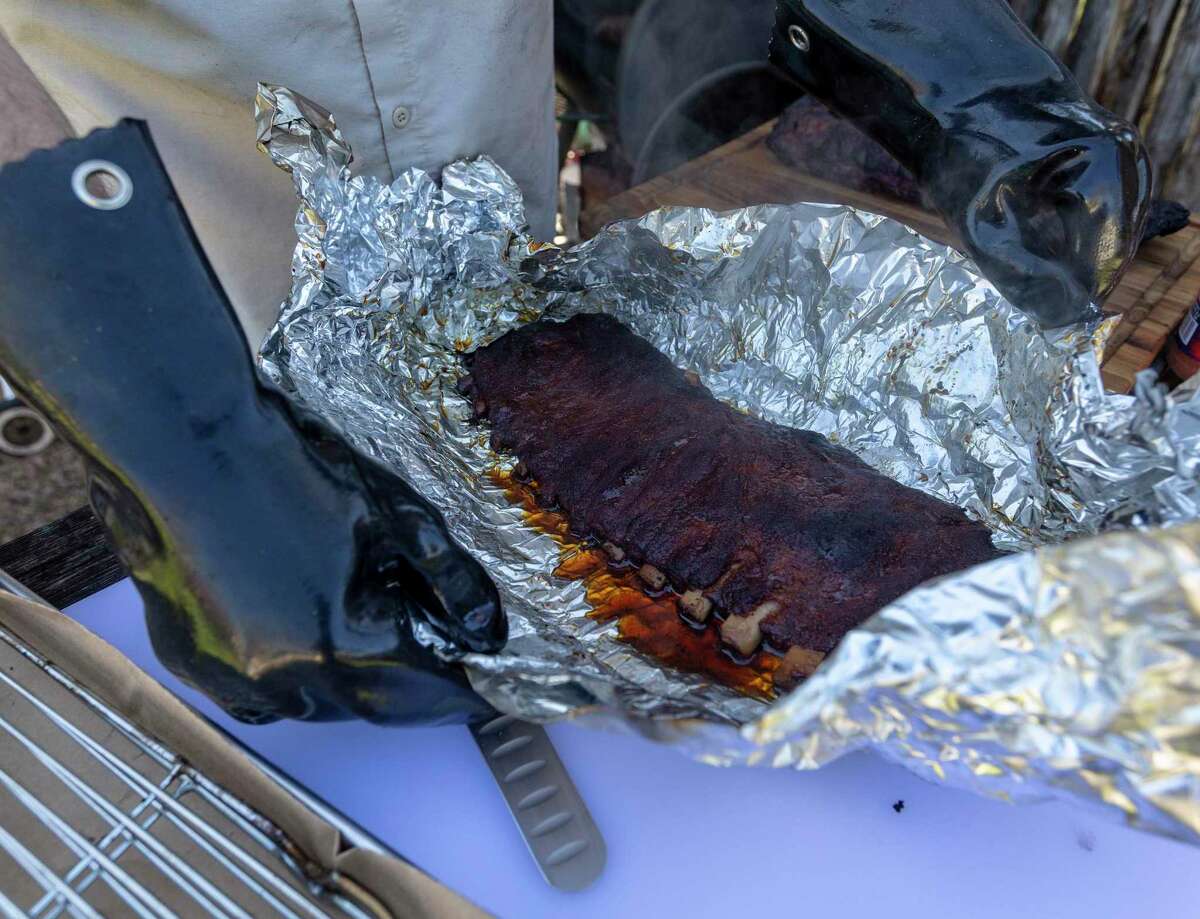 Chuck’s Food Shack: What’s better: smoking pork ribs wrapped in butcher ...