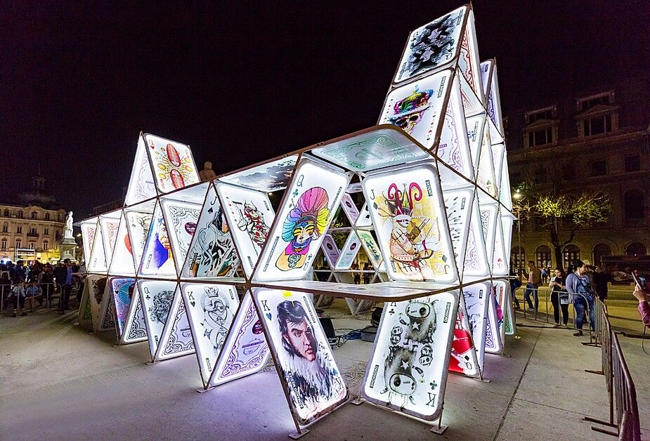 Life-size 'House of Cards' exhibit to debut at Discovery Green during ...