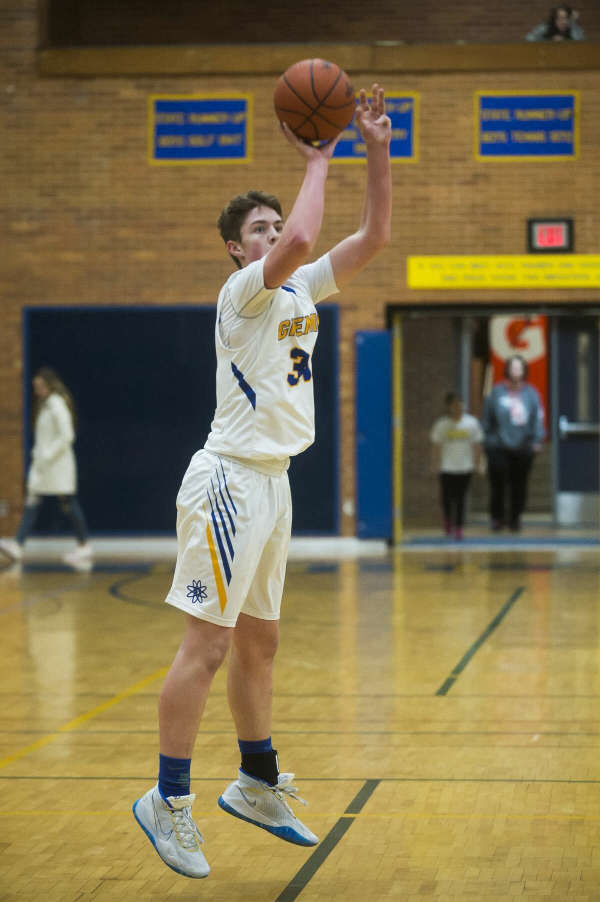 Midland High School vs. Bay City Central High School boys basketball ...