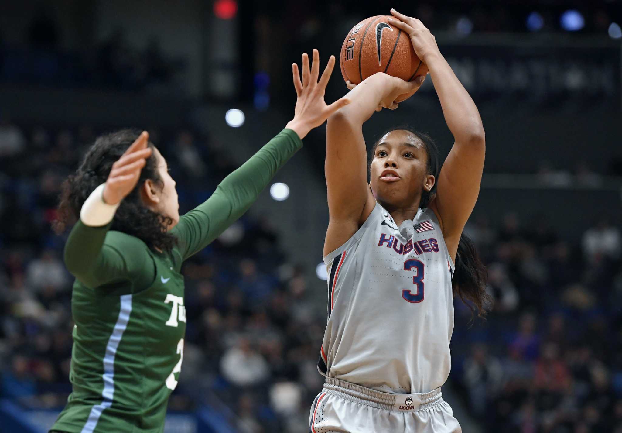 Former UConn star Megan Walker tests positive for coronavirus