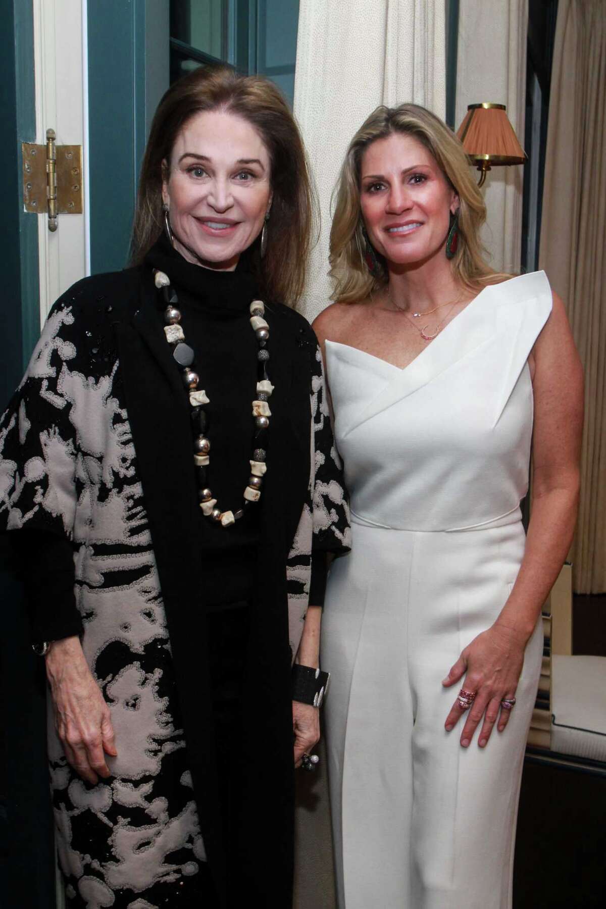 'Best Dressed' Hall of Fame honoree Greggory Burk hosts 'girls night in ...