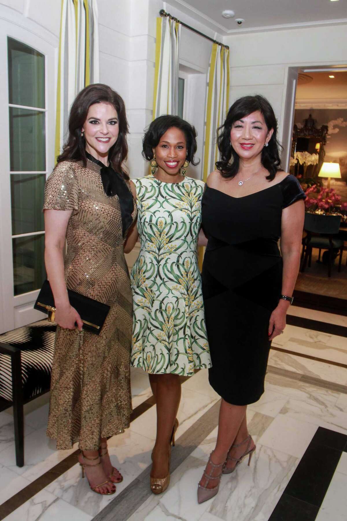 'Best Dressed' Hall of Fame honoree Greggory Burk hosts 'girls night in ...