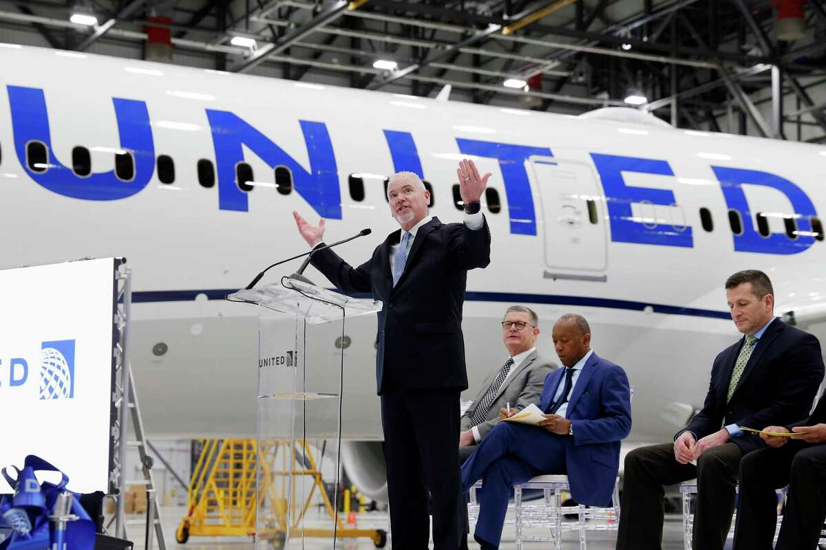 United unveils $200M maintenance facility at IAH