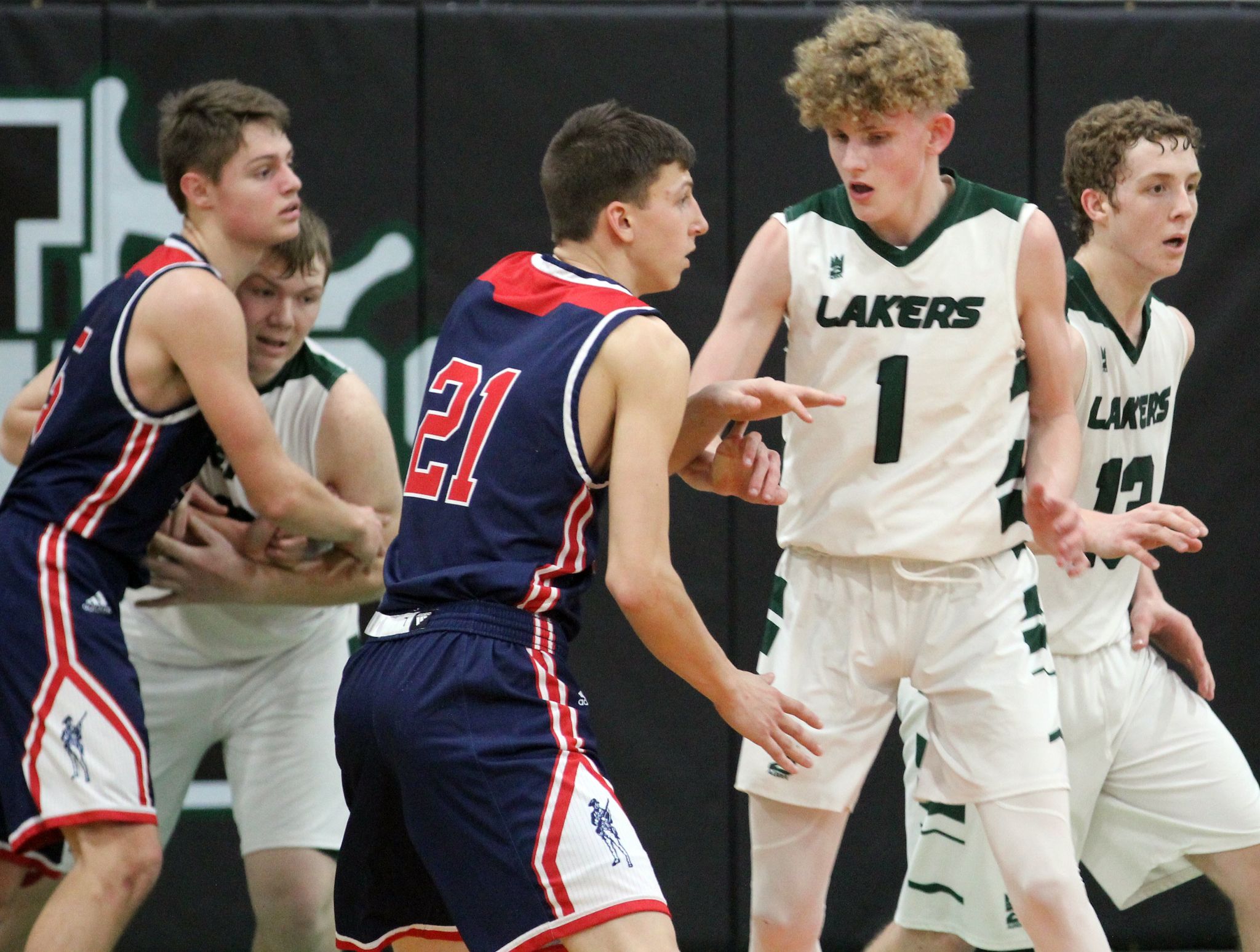 Roundup: USA boys pick up road win at Laker