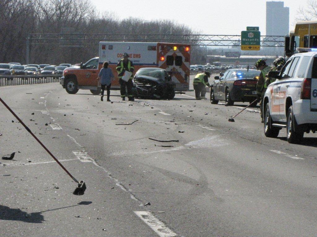 Wrong-way vehicle in I-787 crash near Menands