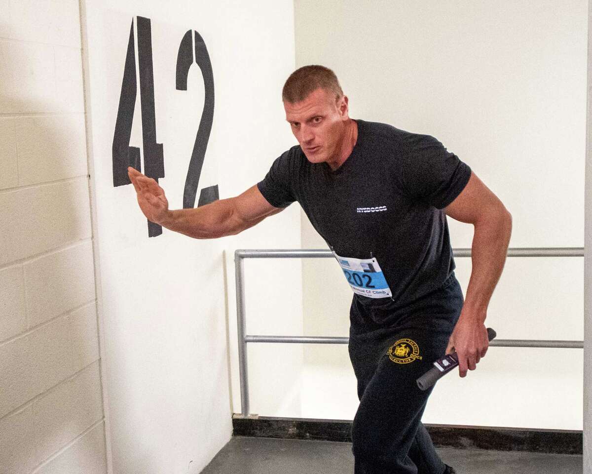 Photos: Stair climbing at Corning Tower