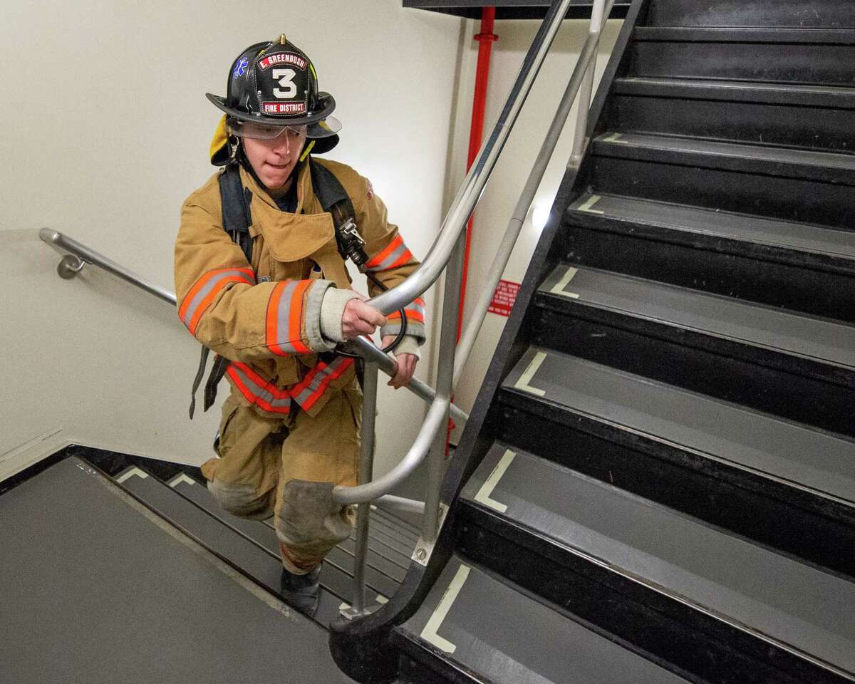 Photos: Stair climbing at Corning Tower